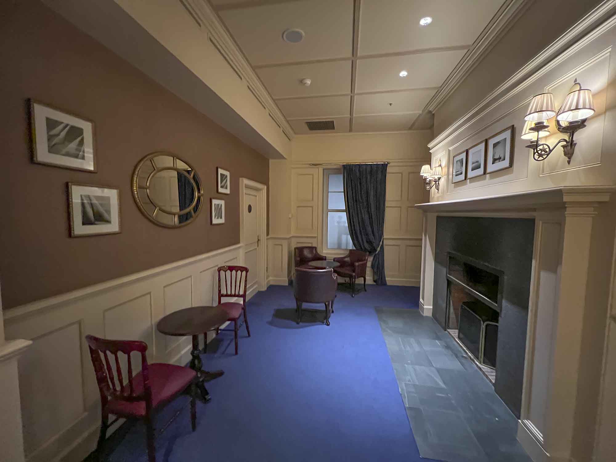 newport-bay-club-fireplace – AirMagique – European Theme Parks ...