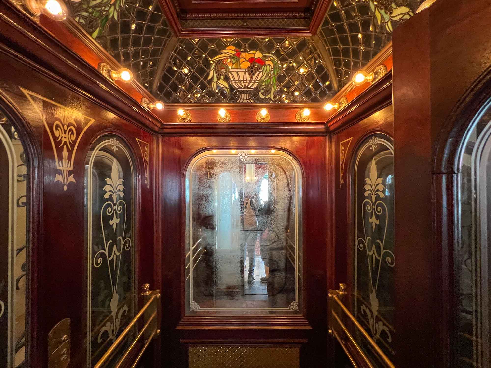 The Best Buffet & Table Service Restaurants at Disneyland Paris ...