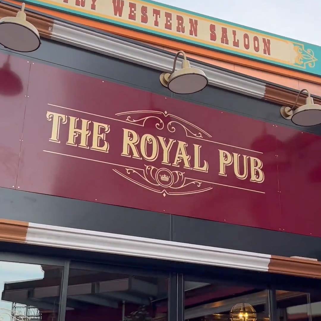 The Royal Pub Grand Opening & Menu Reveal | Disney Village Paris ...