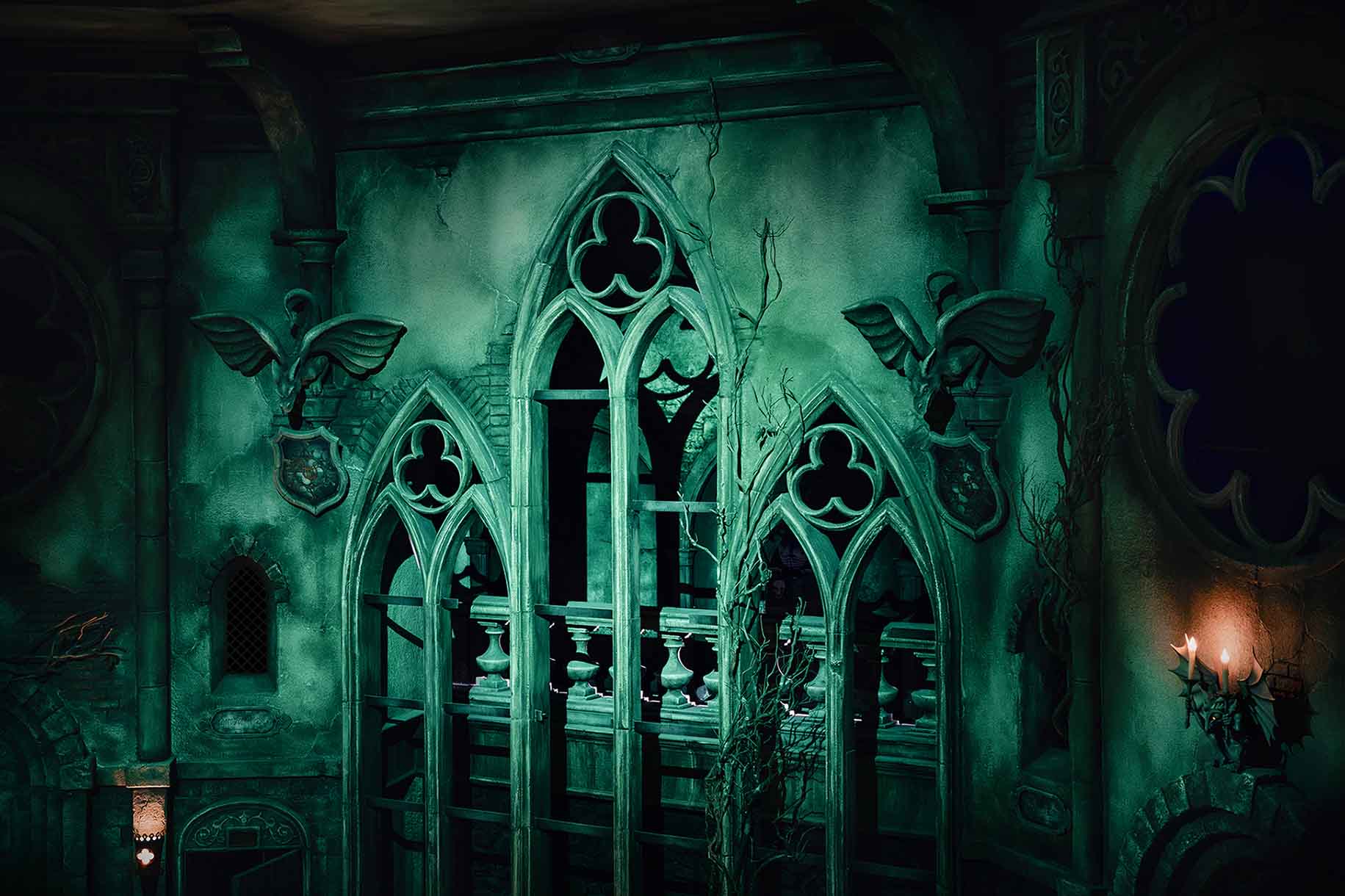 Efteling Unveils Opening Date & Interior of New “Danse Macabre” Haunted ...