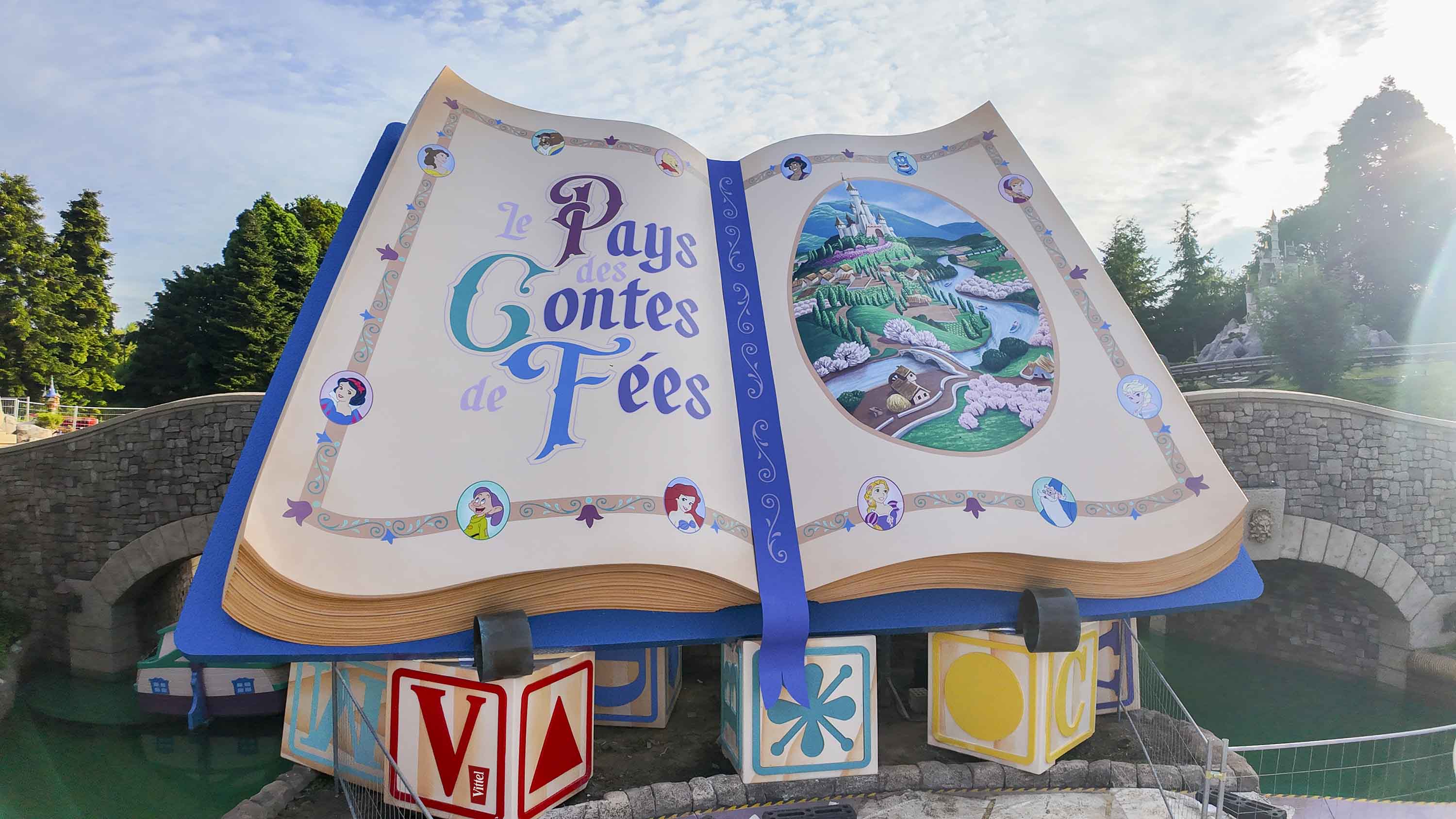 Le Pays des Contes de Fées Book Prop Restored | Disneyland Paris ...